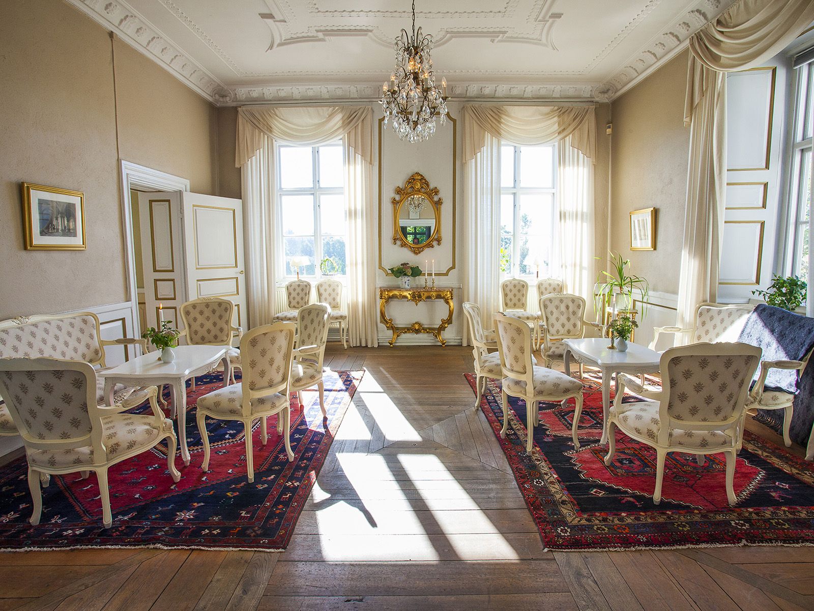 Haga Slott i Enkøping - Bestill de beste tilbuden!